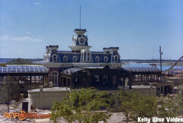 Kelly Wise Valdes Gallery - RetroWDW
