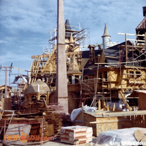 Kelly Wise Valdes Gallery - RetroWDW