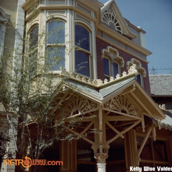 Kelly Wise Valdes Gallery - RetroWDW