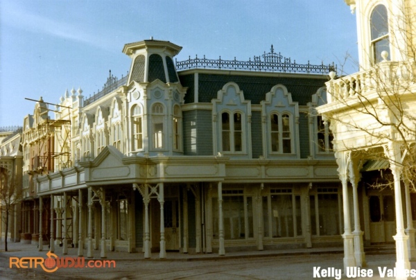 Kelly Wise Valdes Gallery - RetroWDW