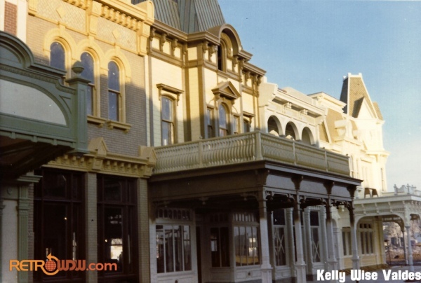 Kelly Wise Valdes Gallery - RetroWDW
