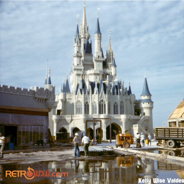 Kelly Wise Valdes Gallery - RetroWDW