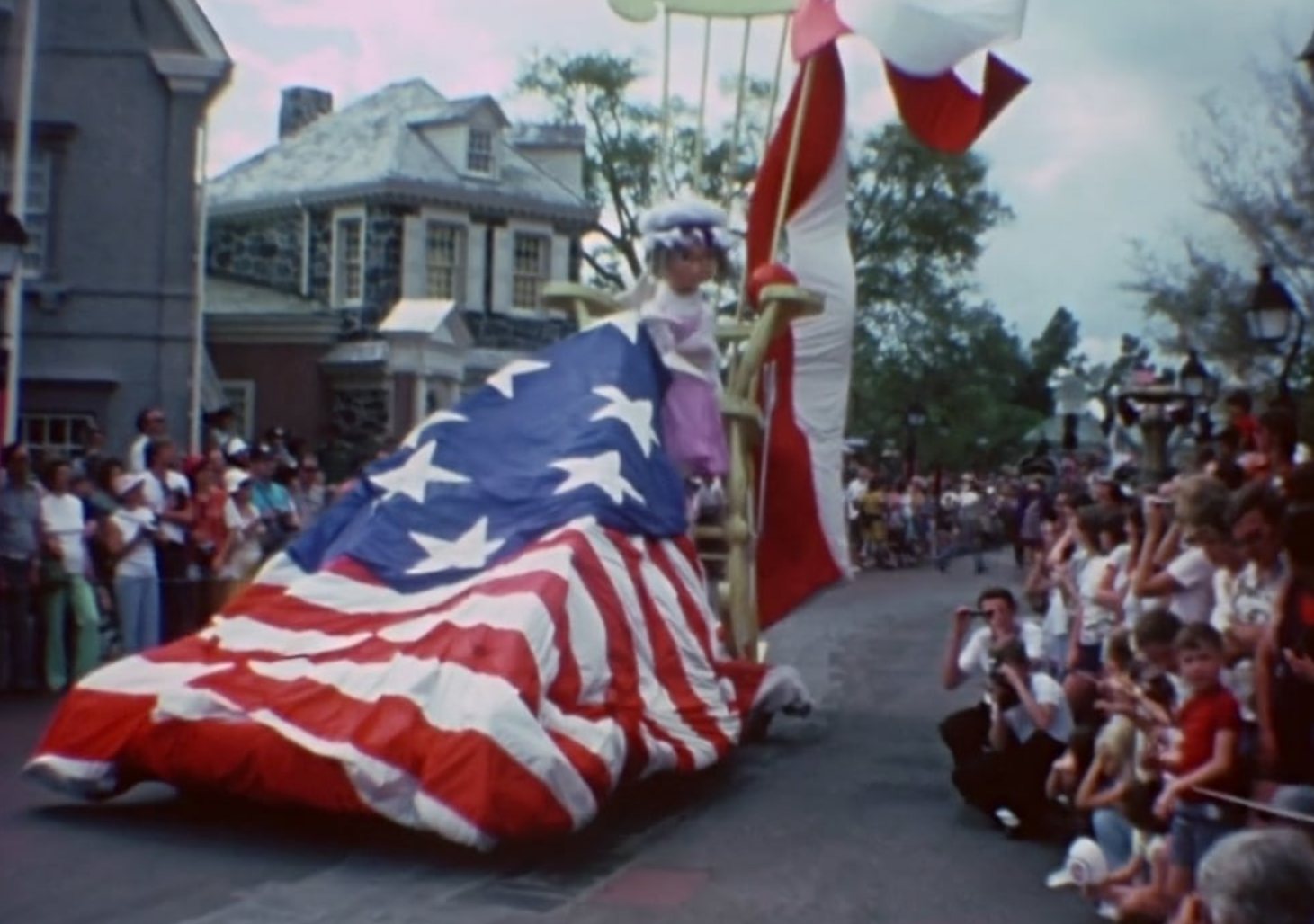 Home Movie: America on Parade - March 1976 - RetroWDW