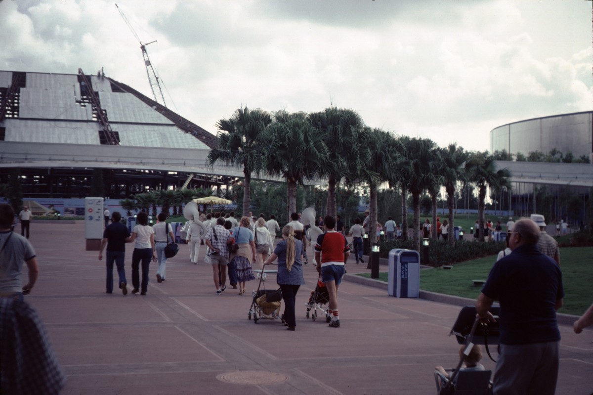 EPCOT October 1982 (Brian) - RetroWDW